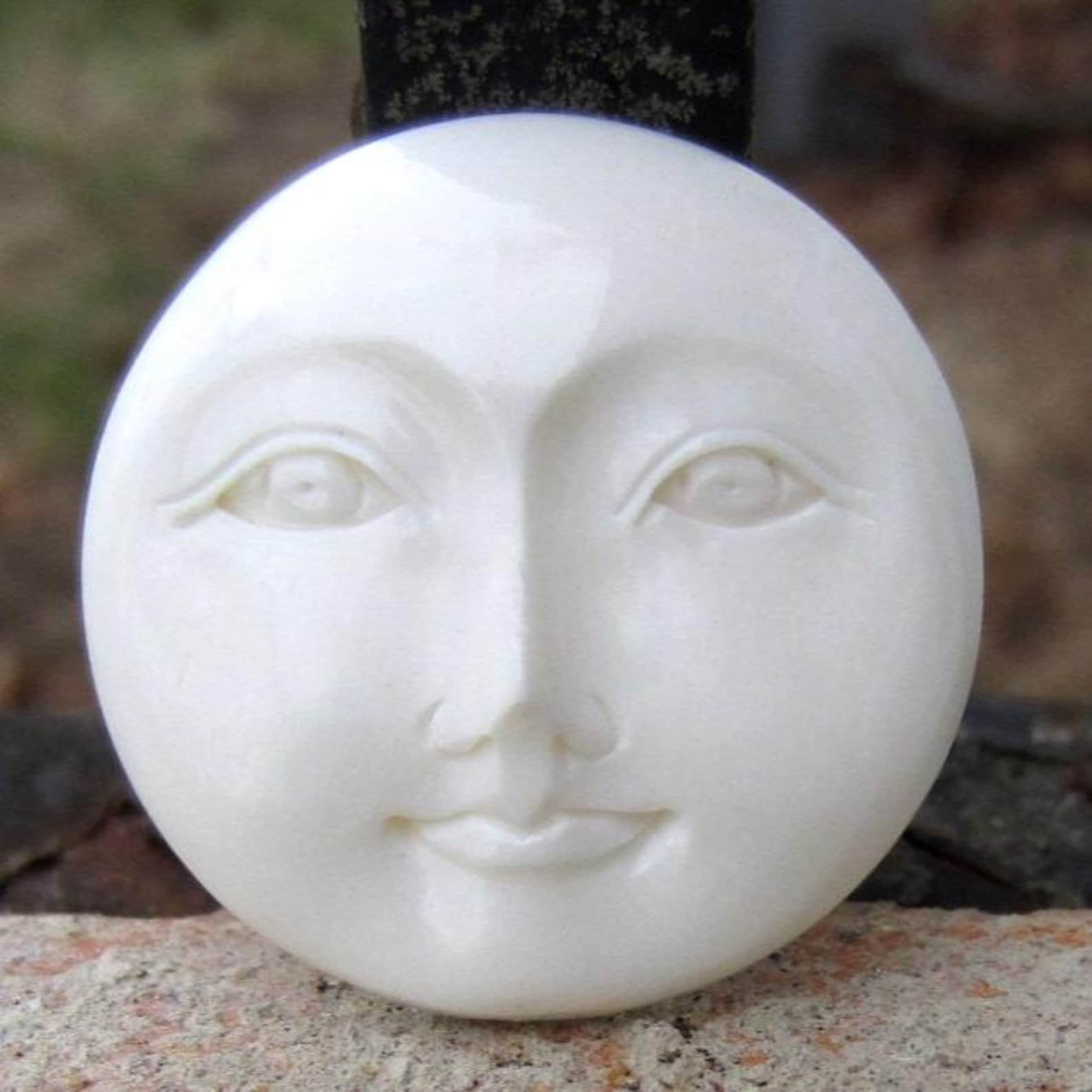 Hand Carved Large Moon Face, 30mm , Buffalo Bone Carving , Flat Back ...