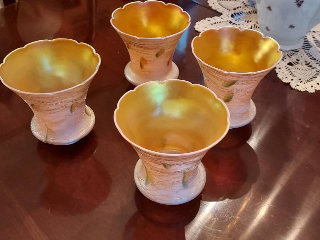 Vintage Set of 4 Quezel Art Glass Shades, Threaded Hearts and Vine ...