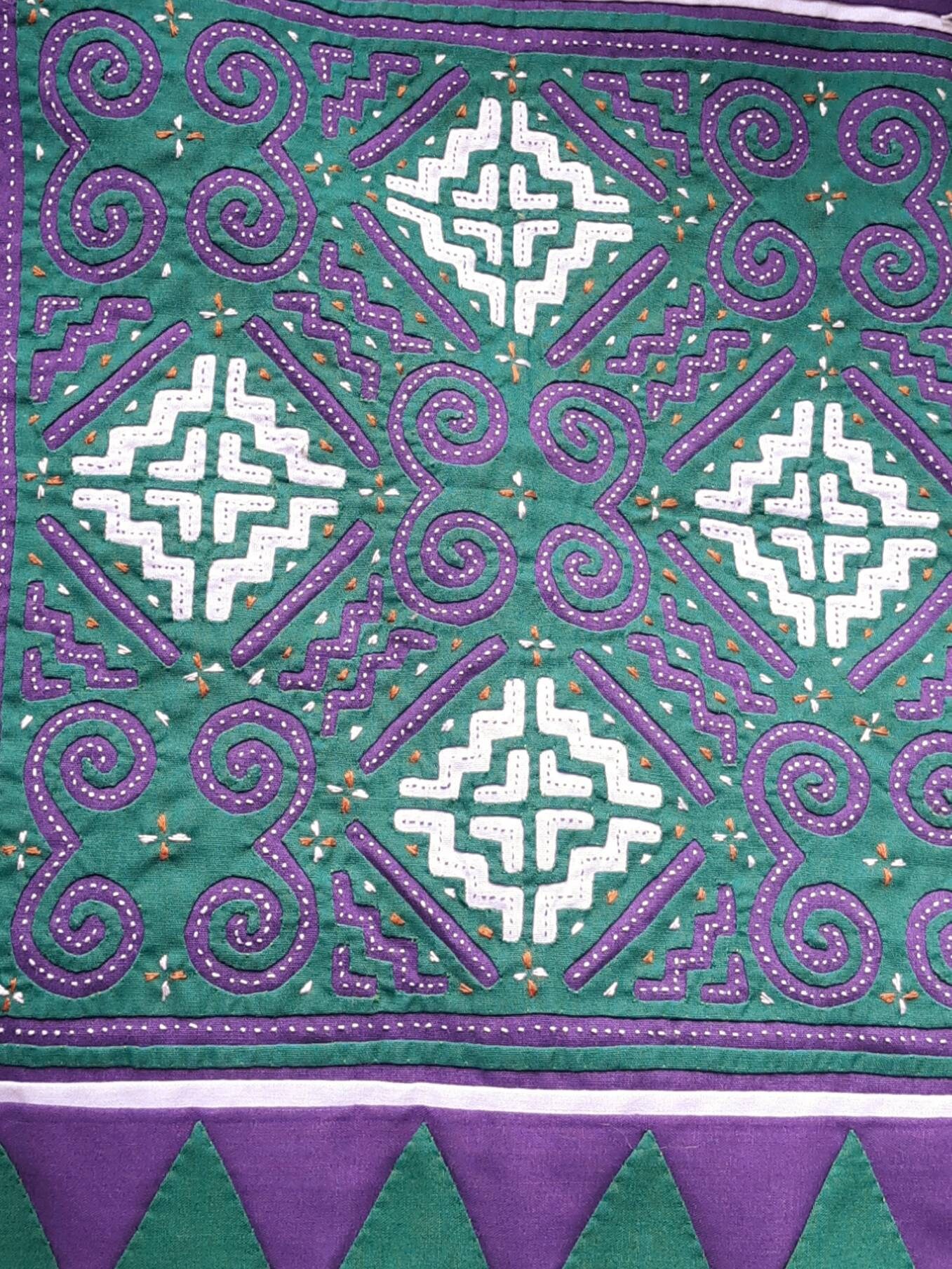 Vintage 1970's Handmade Paj Ntaub pan Dow, Hmong Textile, Hmong ...