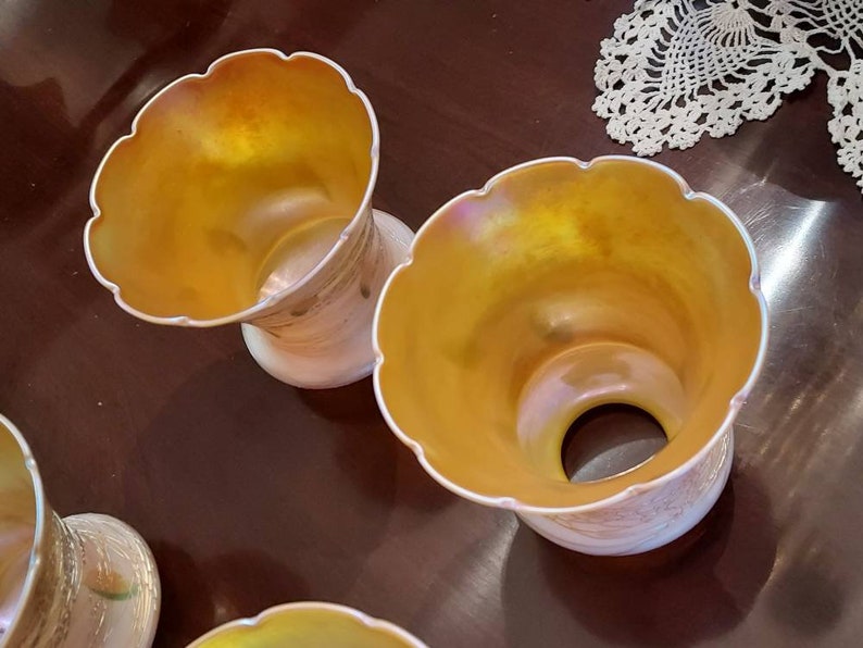Vintage Set of 4 Quezel Art Glass Shades, Threaded Hearts and Vine ...