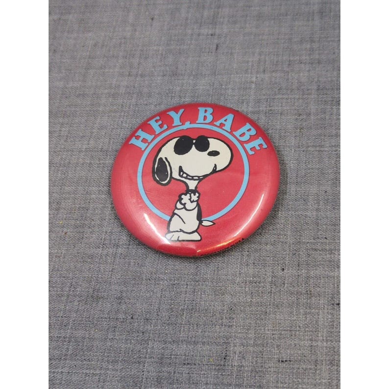 Snoopy Hey Babe Vintage Button Peanuts 1971 - Etsy