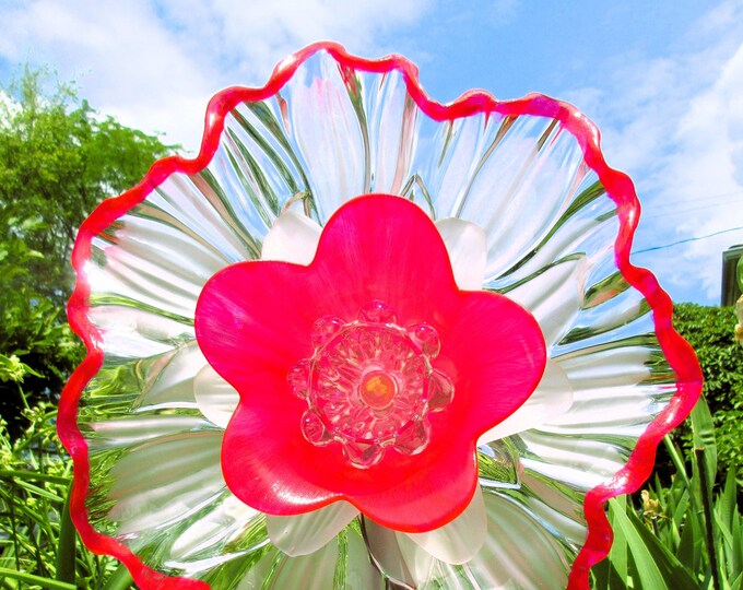 Plate Flower, Glass, Yard Art Flower, Garden Ornament, Upcycled ...