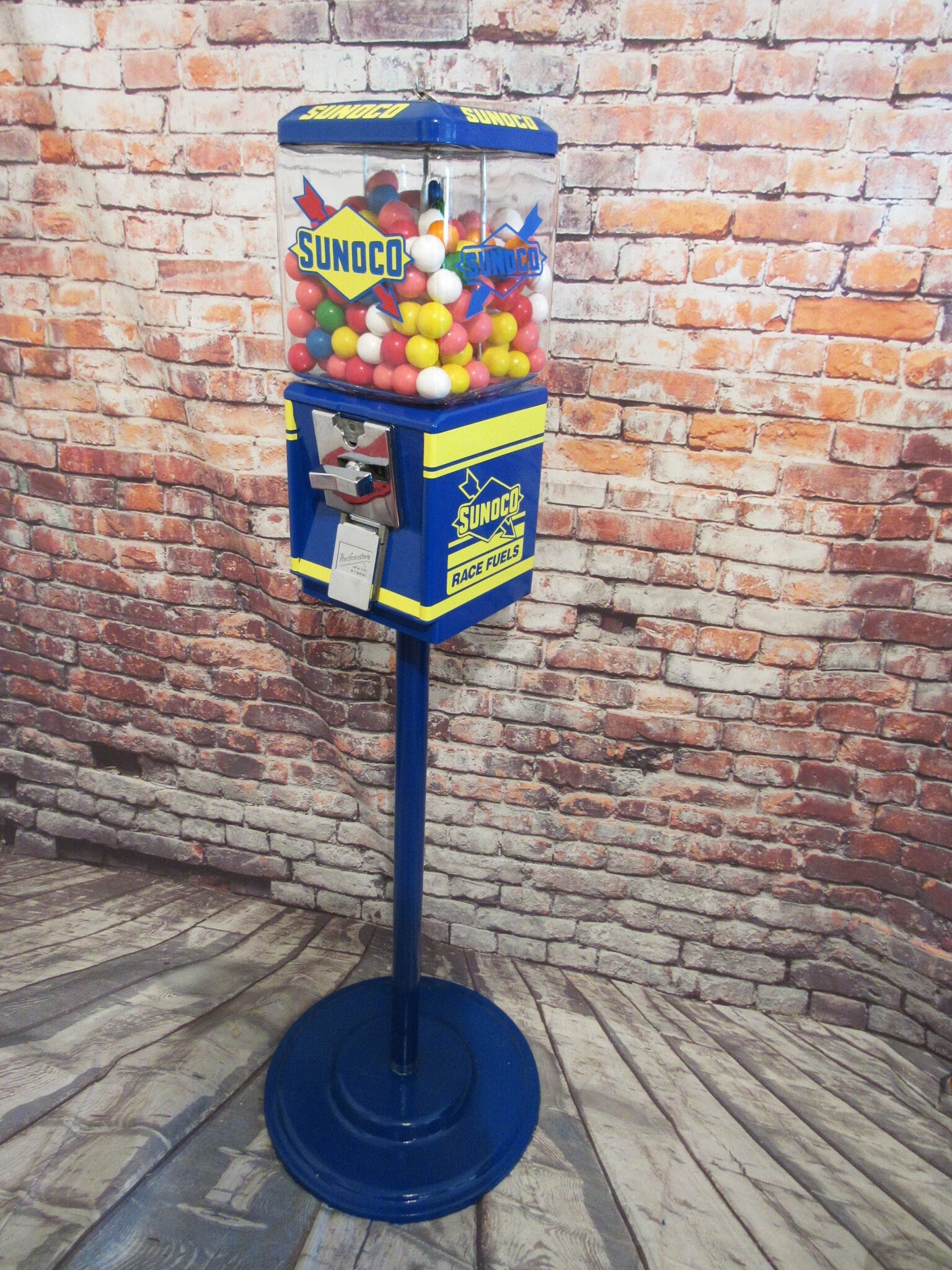 Antique Gumball Machines Collectibles