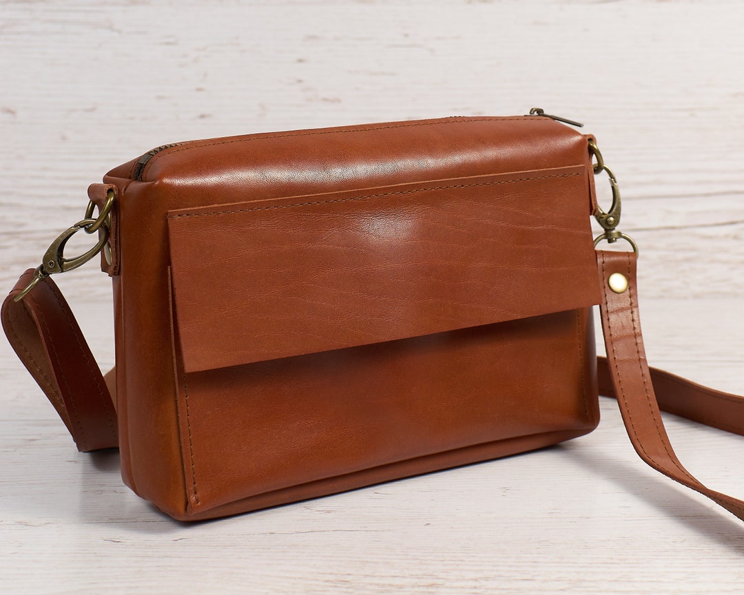 Leather Crossbody Bag for Woman. Small Tan Purse With Zipper. Leather ...