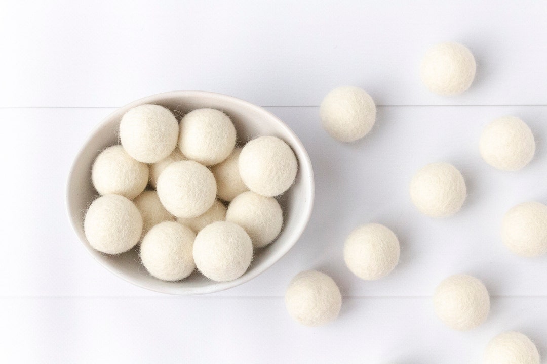3cm Cream Felt Balls X 100 - Bulk Cream Felt Balls - 30mm Ivory Wool ...