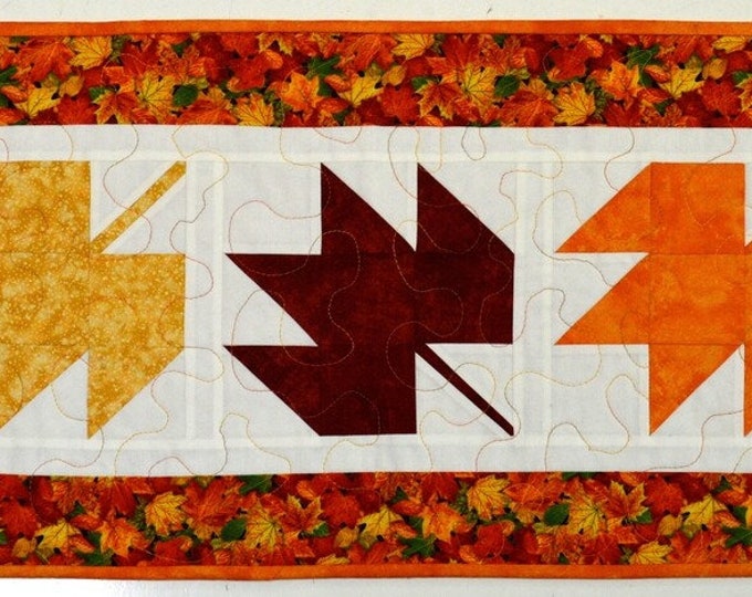Maple Leaf Table Runner Pattern PDF - Etsy