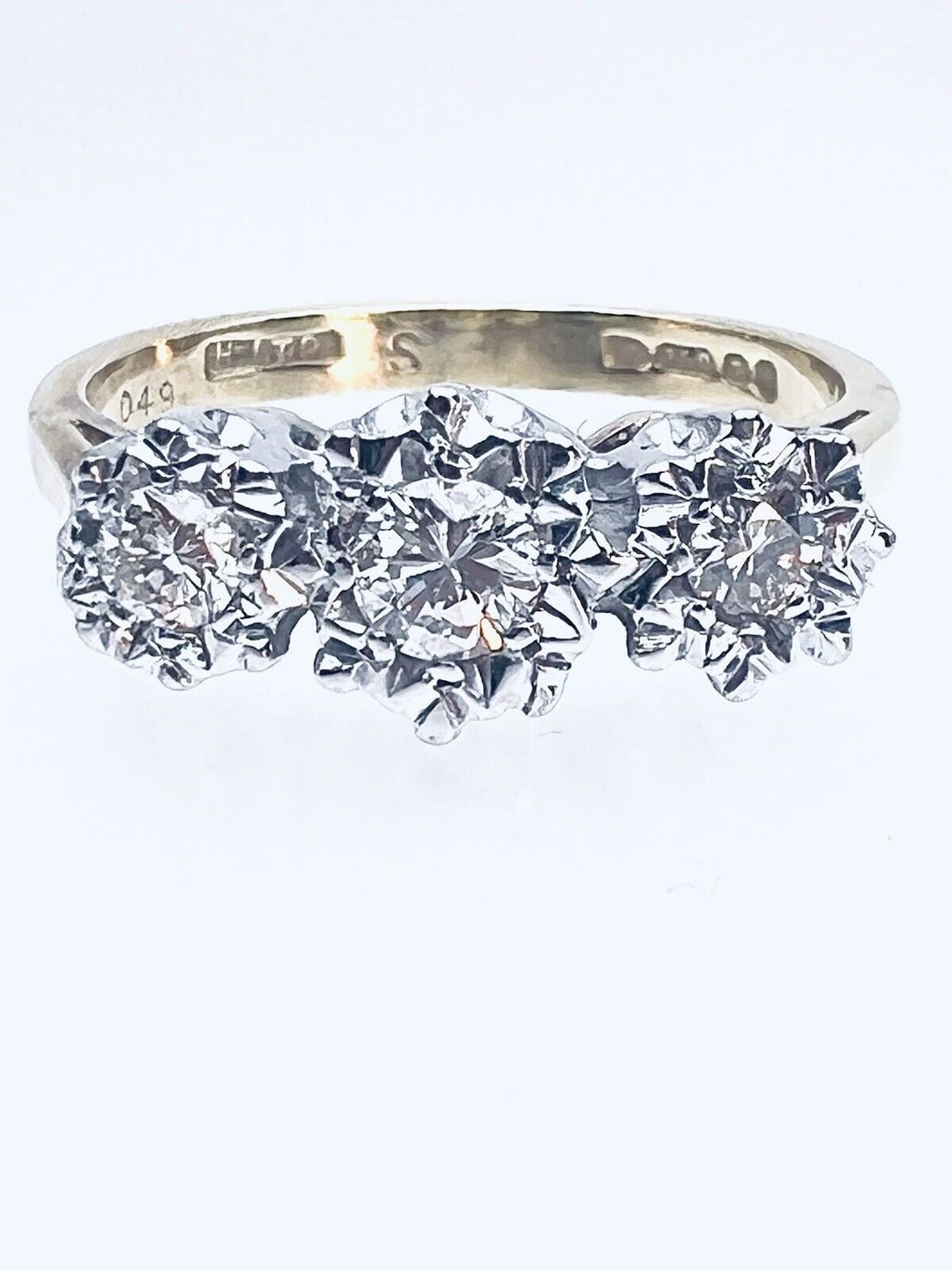 Vintage 18ct Yellow Gold Illusion Set Diamond 0.3cts Trilogy Ring Size ...
