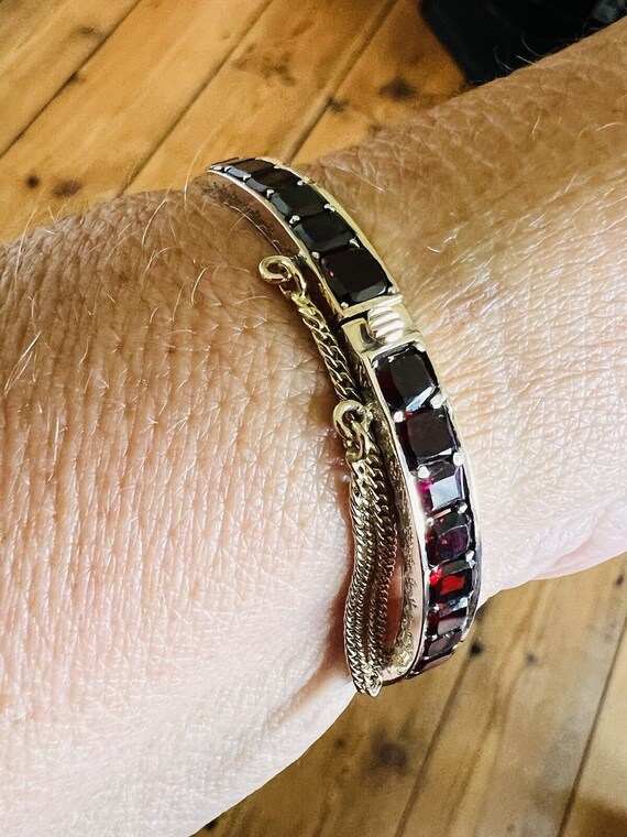 Antique Circa 1880 8ct Gold Bohemian Square Garnet Hi… - Gem