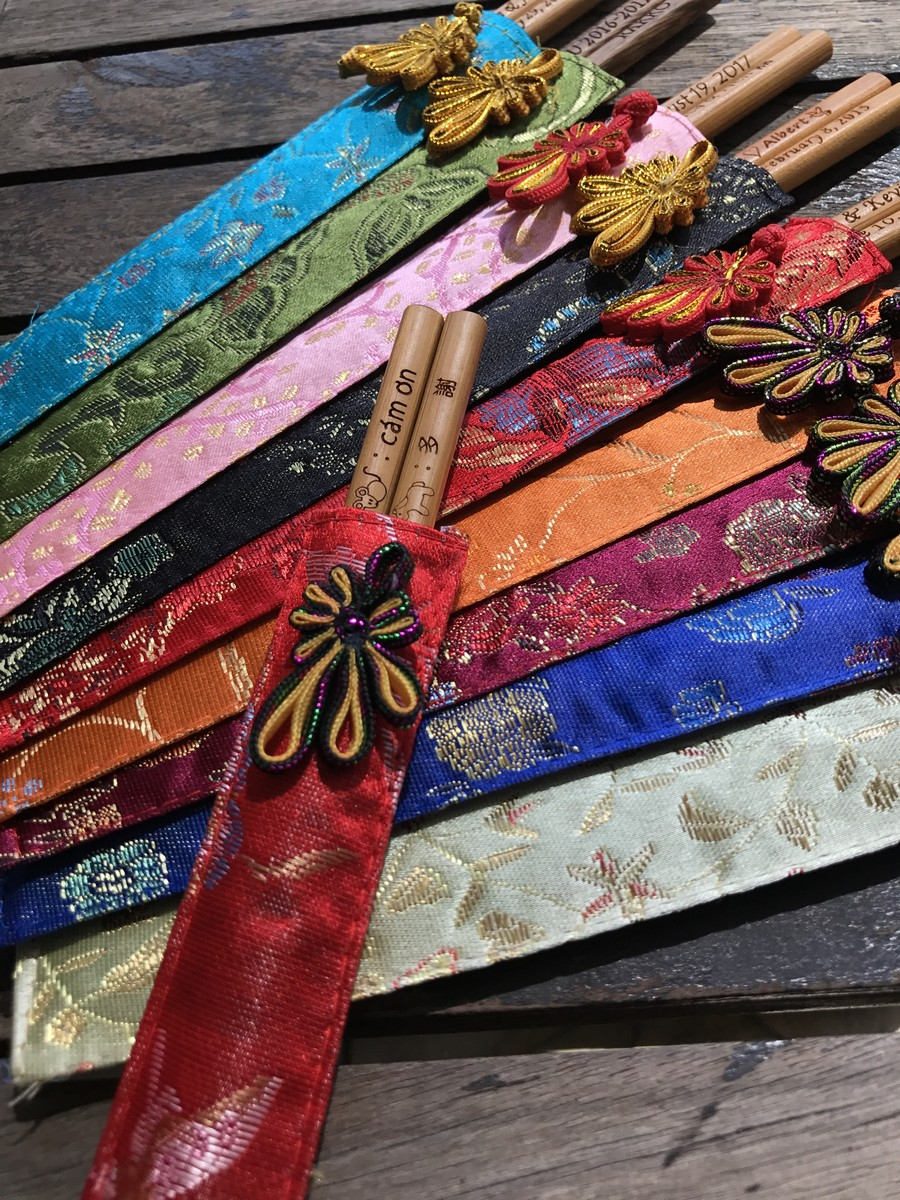 Free Shipping 100 Pairs Personalized Engraved Natural Bamboo Chopsticks ...