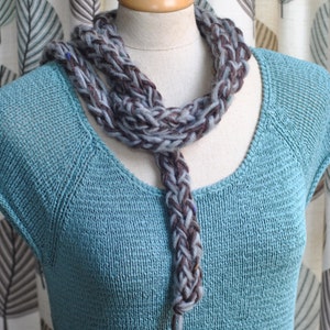 Chunky Spaghetti Scarf Long Skinny Wool Scarf finger knitted | Etsy