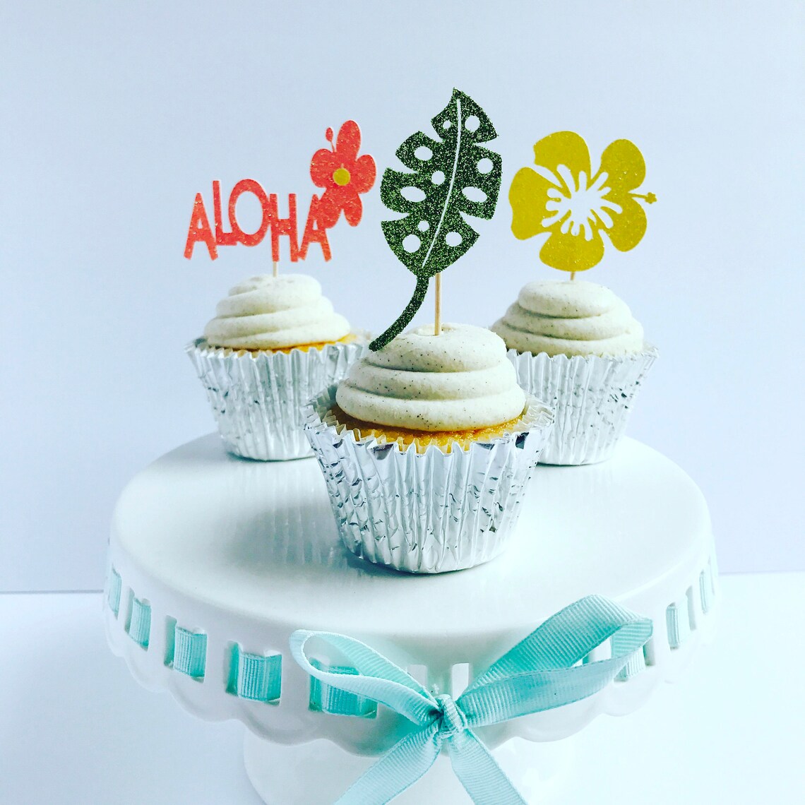Luau Cupcake Toppers/ Hawaiian Cupcake Toppers/ Tropical Party | Etsy