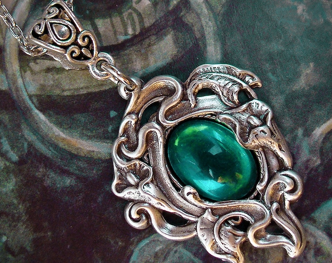 Elven Necklace - Emerald Green - Forest - Elf - Fairy - Elvish ...