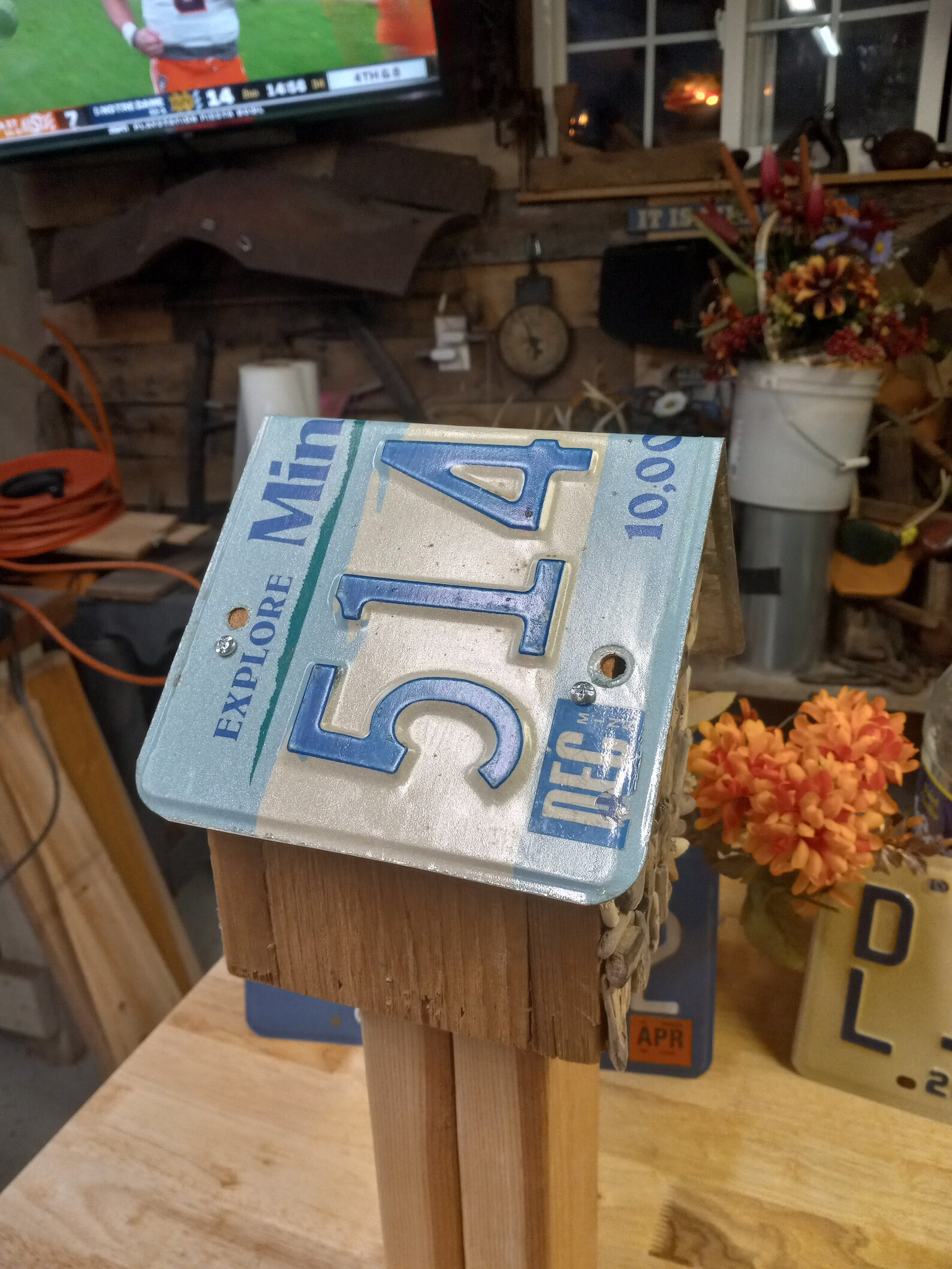 Driftwood Birdhouse With Michigan License Plate Roof, Wren House - Etsy