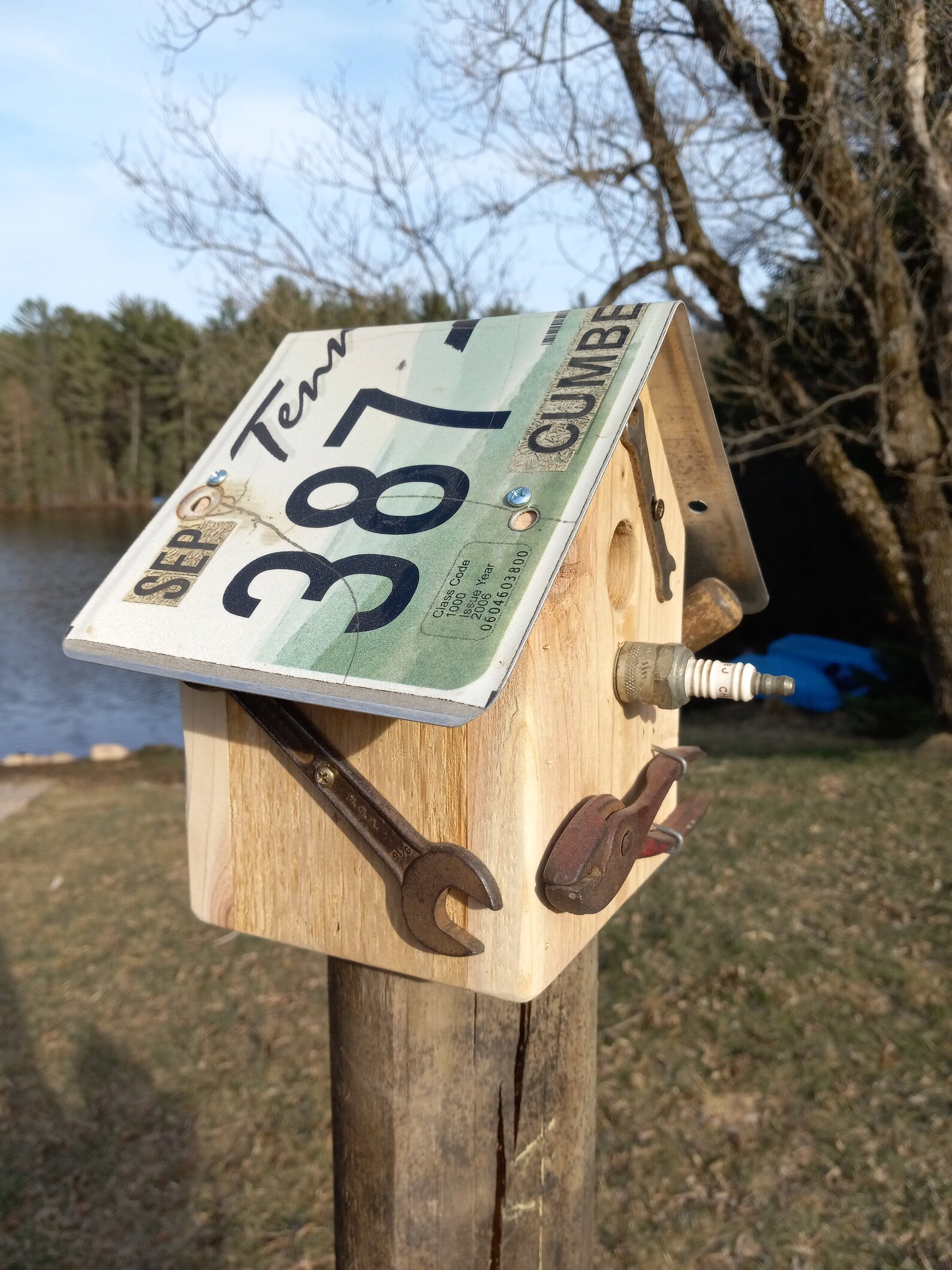 2007 Tennessee License Plate Roof on a Handyman's Special Birdhouse ...