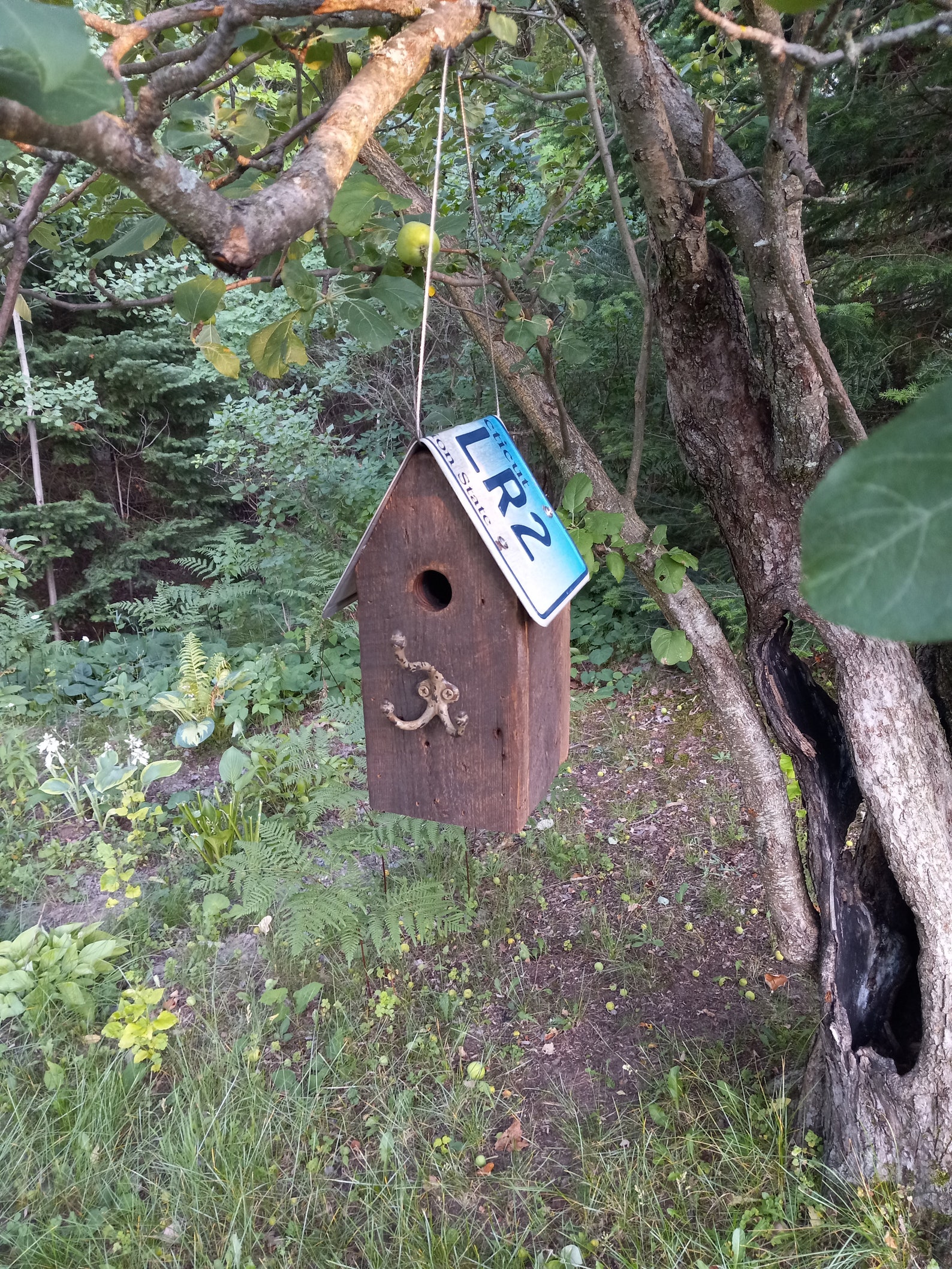 Connecticut License Plate Roof on a Rustic Reclaimed Barnwood Birdhouse ...