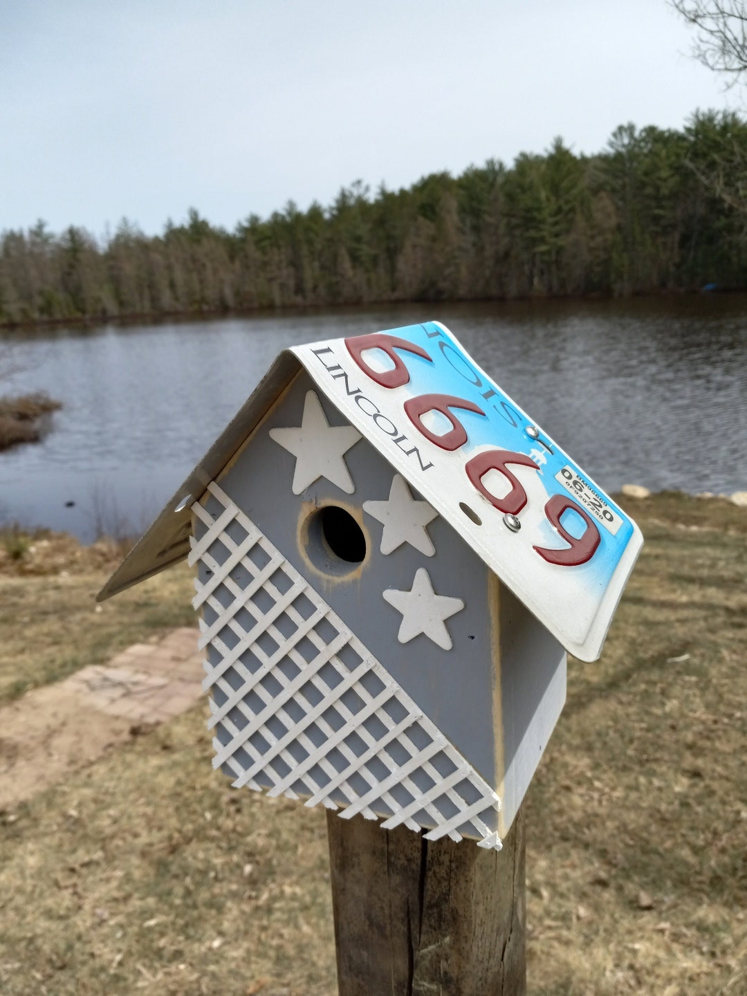 Illinois License Plate Roof on Handmade Lattice Front With Stars ...