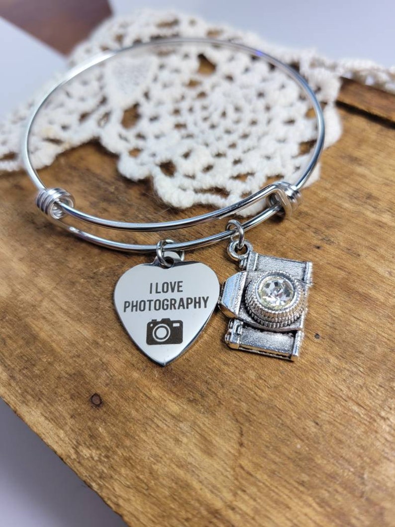 Camera Charm Bangle Bracelet, Gift for Photographer, Camera Bracelet ...