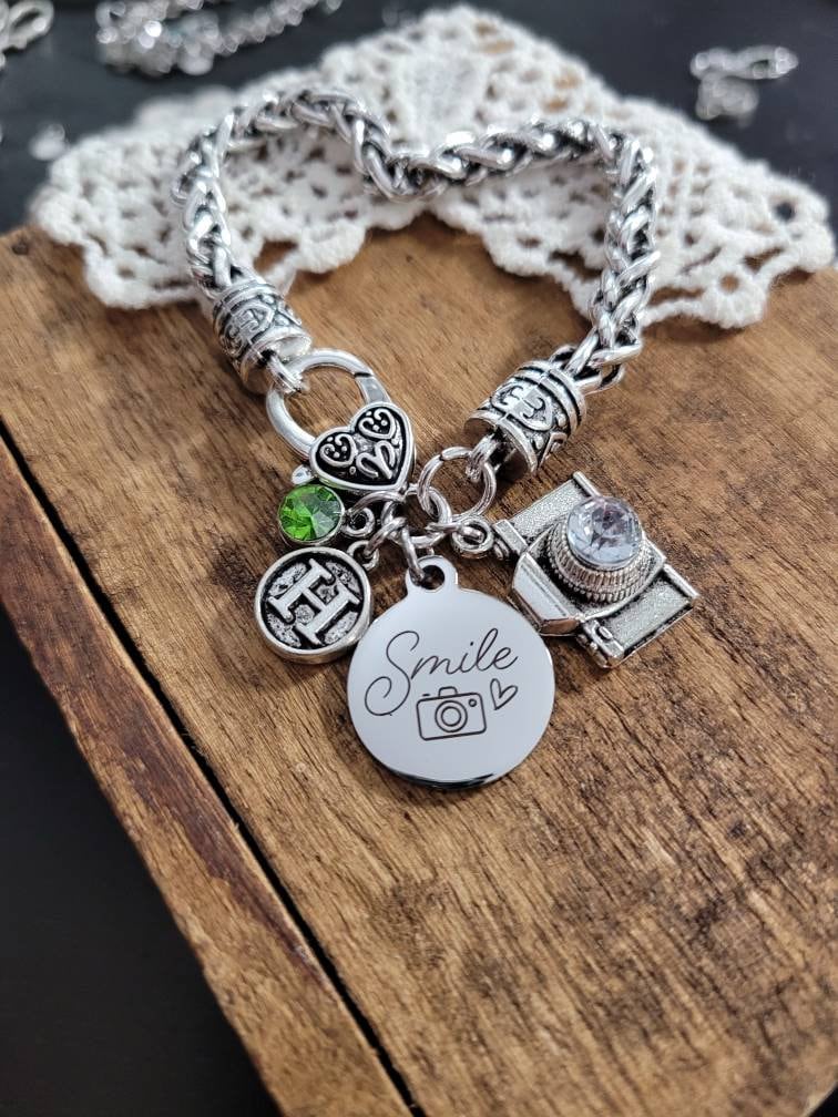 Gift for photographer camera charm bracelet photography | Etsy