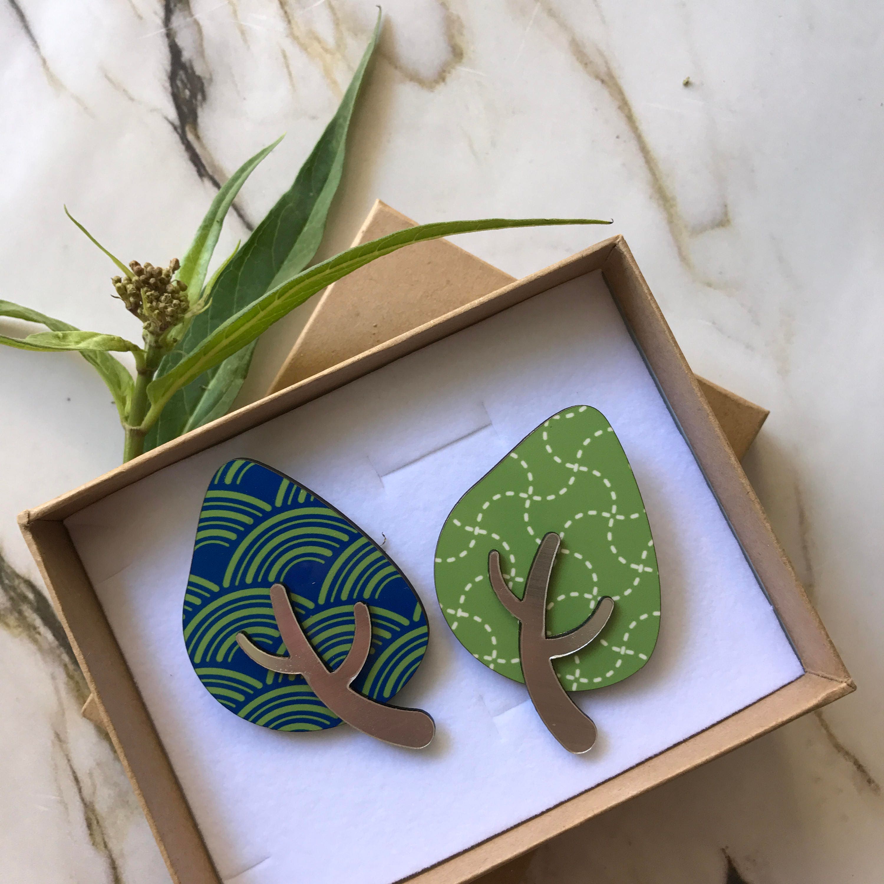 Set of 2 (two) Brooches Tree - Etsy