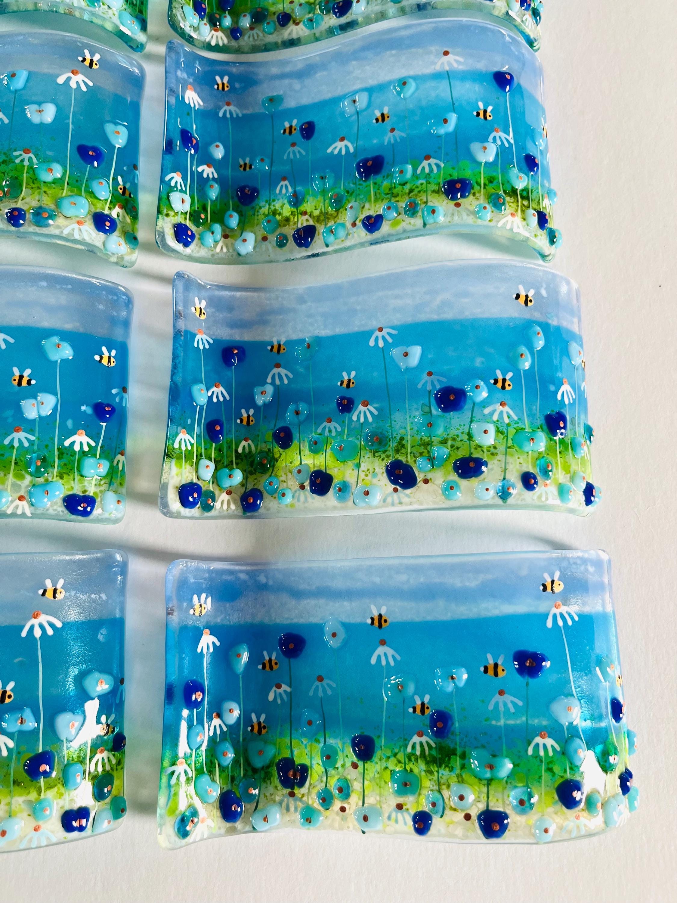 Fused Glass Cute Bees With Flowers Art Freestanding Wave - Fused Glass ...