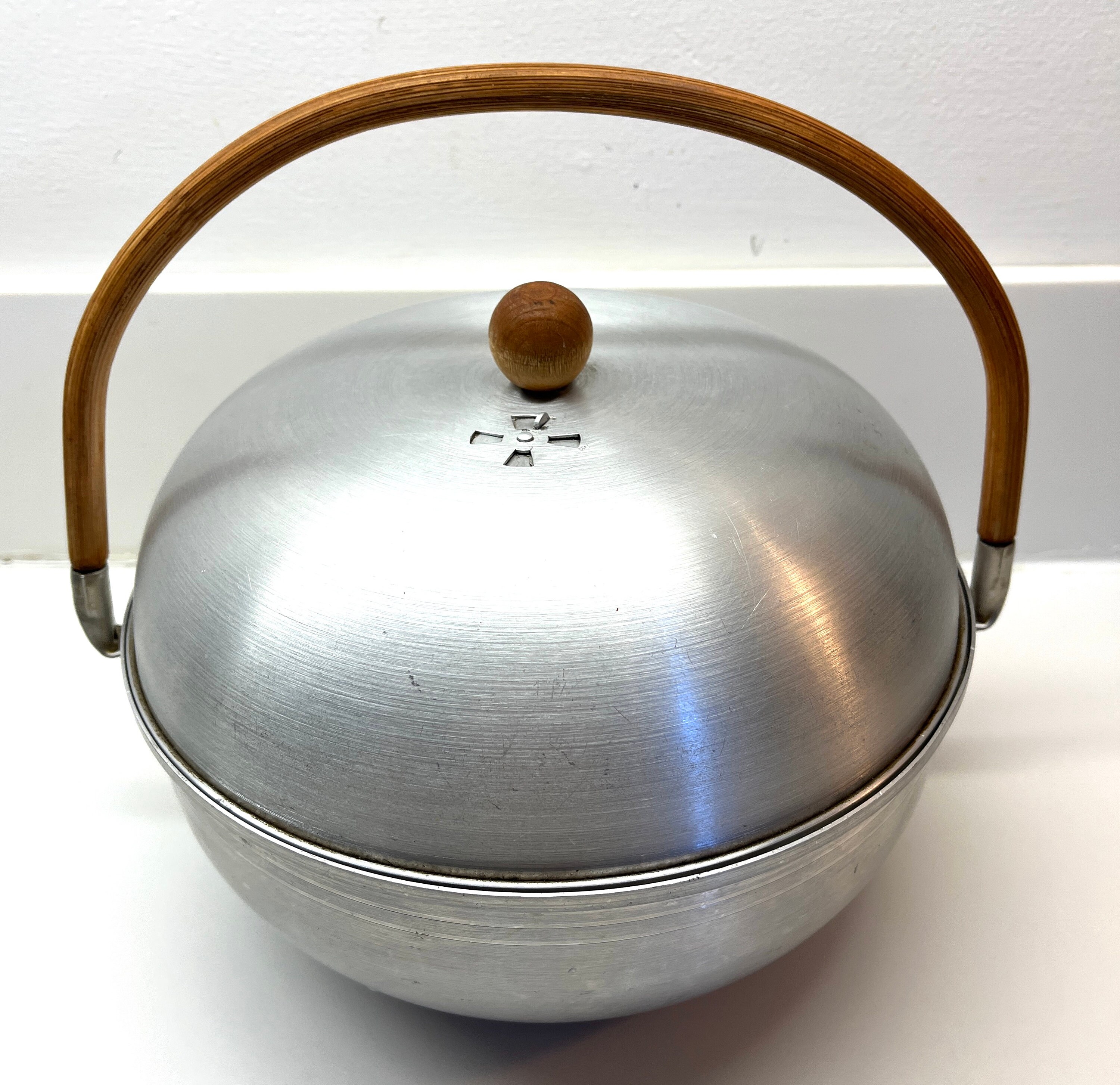 Russel Wright MCM Spun Aluminum Bun Warmer for Mirro - Etsy