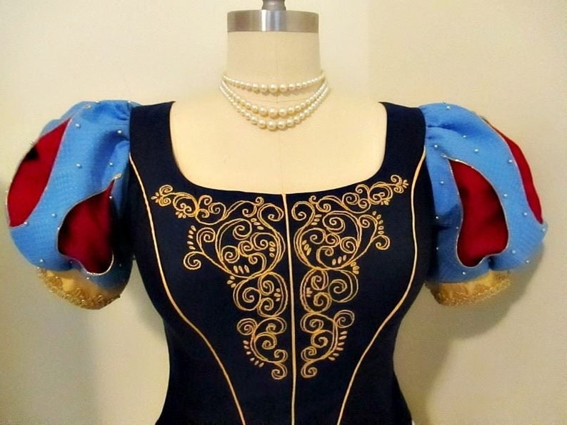 Scroll Flourish Baroque Embroidery Design Pattern, Fits Simplicity 1728 ...