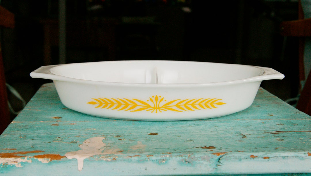 Vintage Pyrex Promotional Royal Wheat Divided Casserole Dish 1 1/2 ...