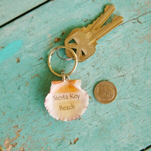Siesta Key Beach Scallop Shell Keychain Seashell Beach Fashion Ocean ...
