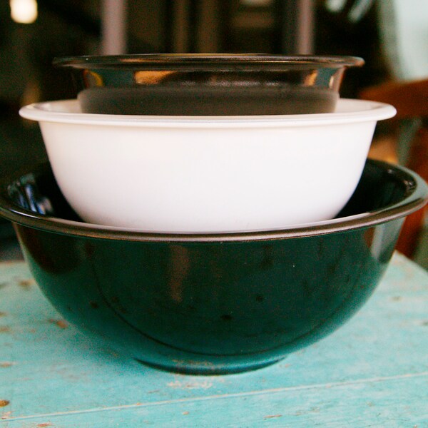 Vintage Glass Bottom Mixing Bowls - Etsy