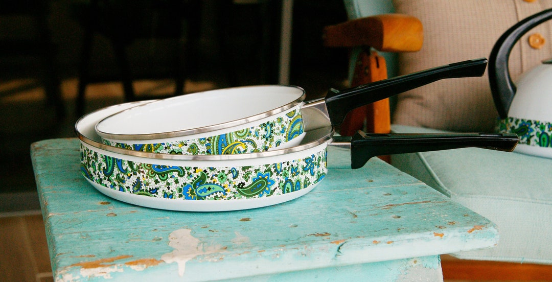 Vintage Enamel Fry Pans Paisley Pattern 70s Fancipans Enamelware Blue ...