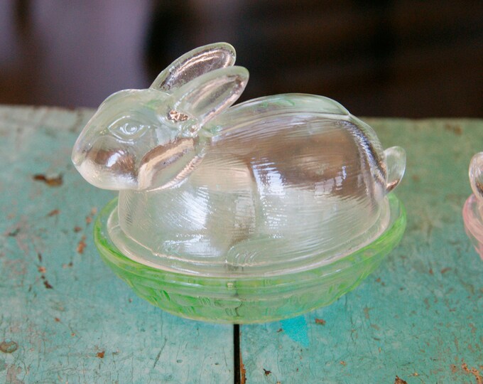 Vintage LE Smith Glass Bunny Rabbit on Nest Dish Clear With Green Nest ...