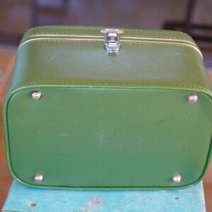 Vintage Sears Featherlite Green Travel Case With Key Train Case Makeup ...