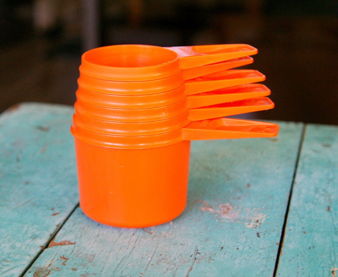 Vintage Tupperware Set Orange Measuring Cups 1/4, 1/3, 1/2, 2/3, 3/4 ...