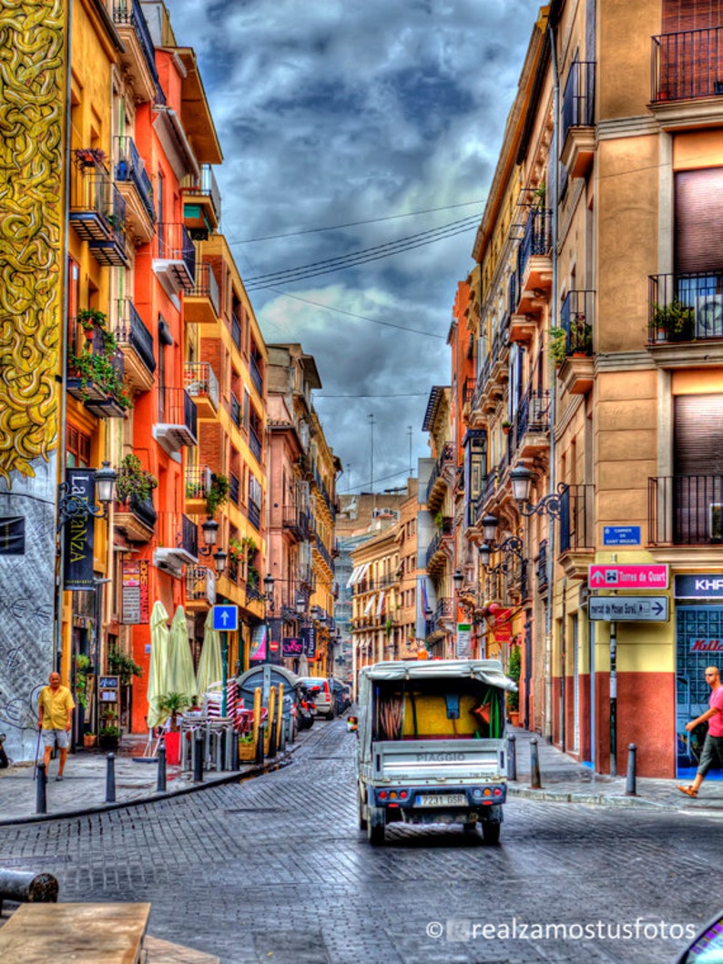 Urban Street Photo of Valencia, Spain, Photo Old Van in Carmen ...