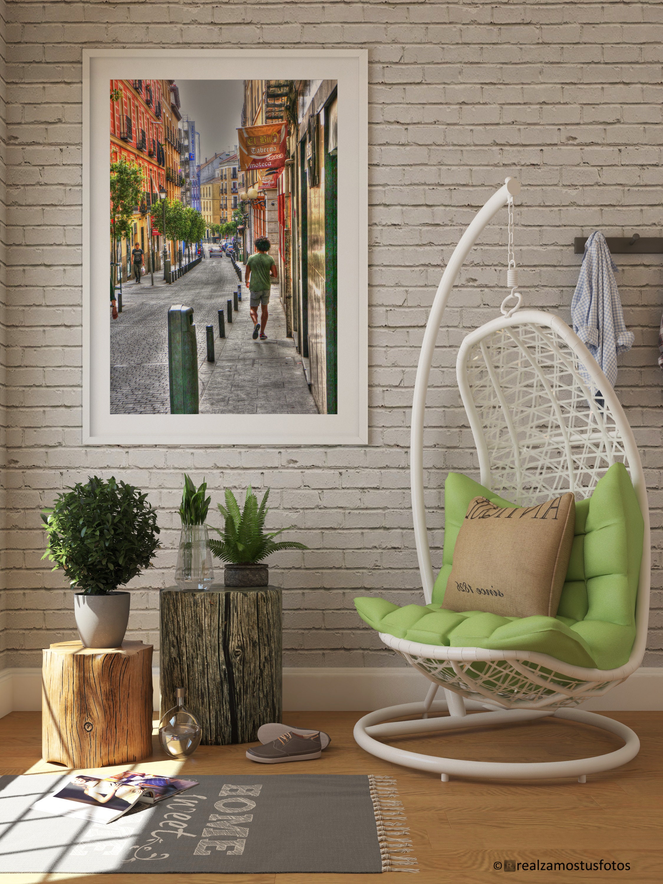 Foto hombre caminando por Chueca Madrid España, Arte de pared ...