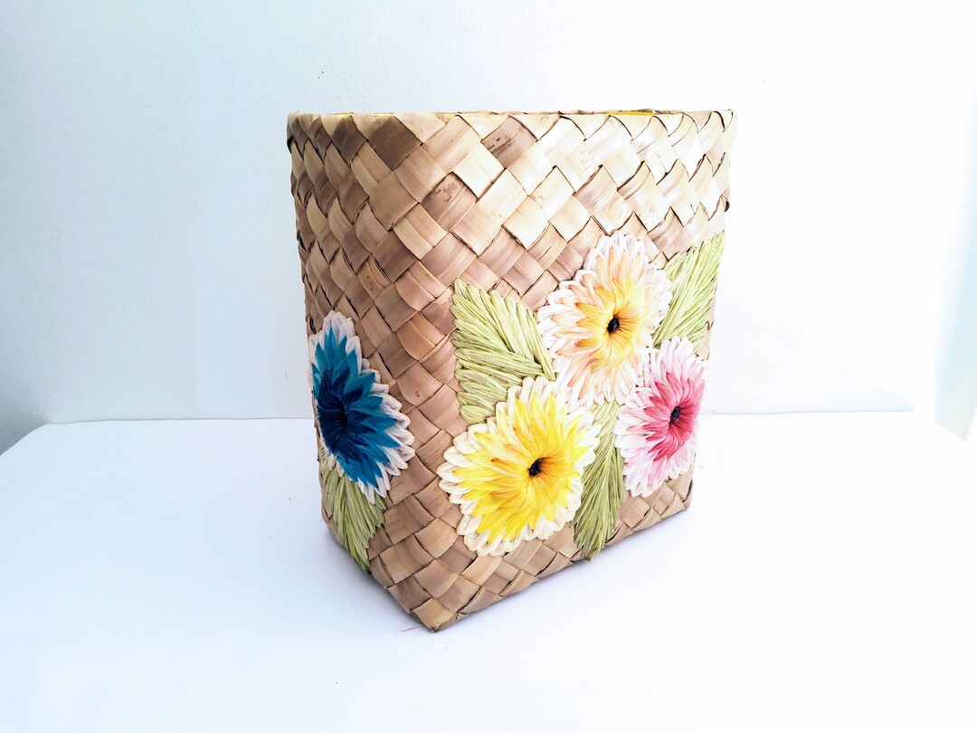 Vintage Woven Trashcan,raffia Waste Basket, Plastic Trash Can, Retro Trash Can, Raffia ...