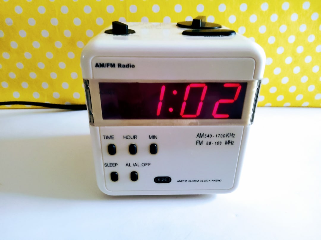 Tozai Cube AM/FM Alarm Clock, Clock Radio, Model ATC-35, Working ...