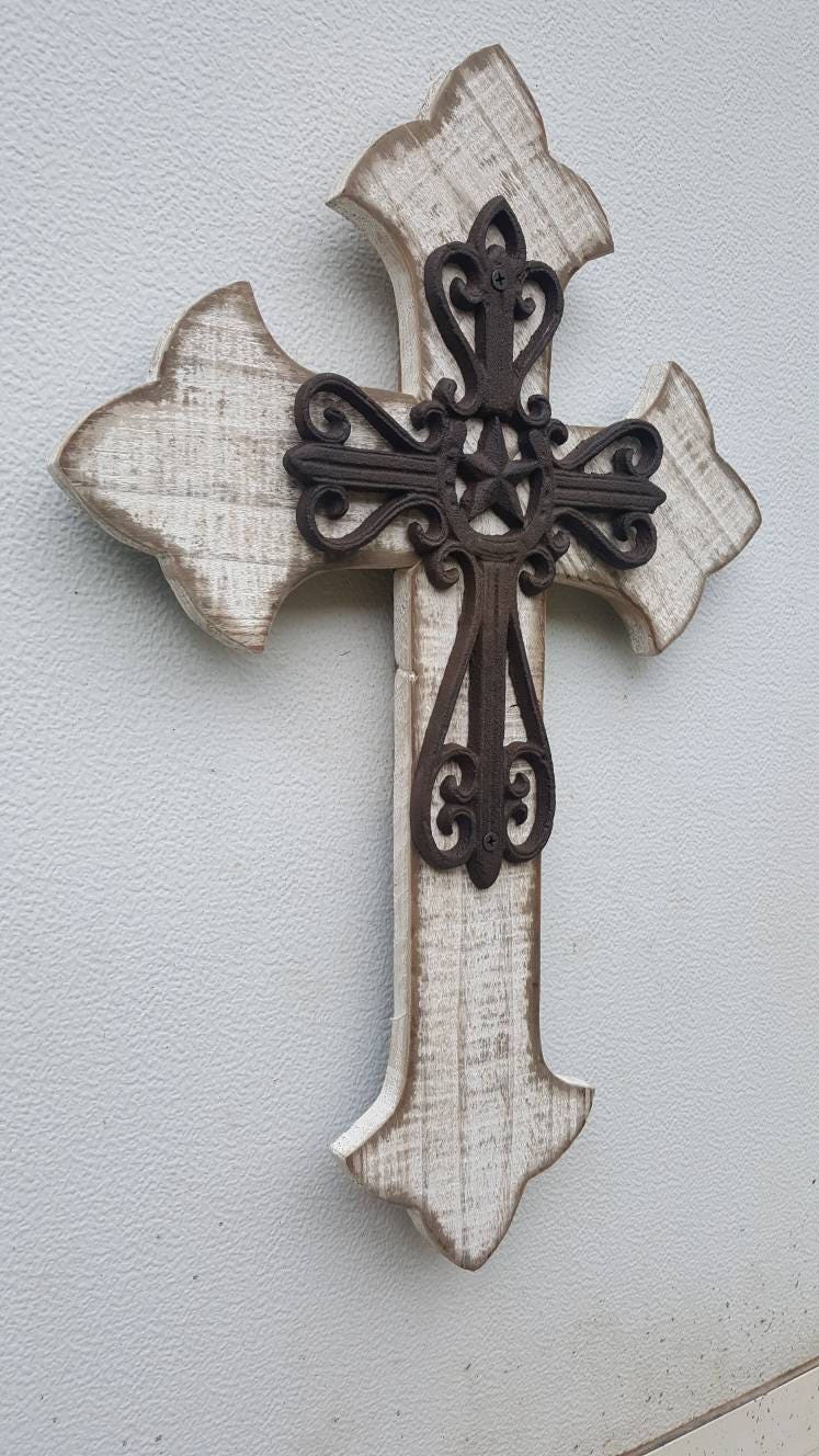 Off White Distressed Pallet Wood Rusty Cast Iron Cross Repurposed Wood ...