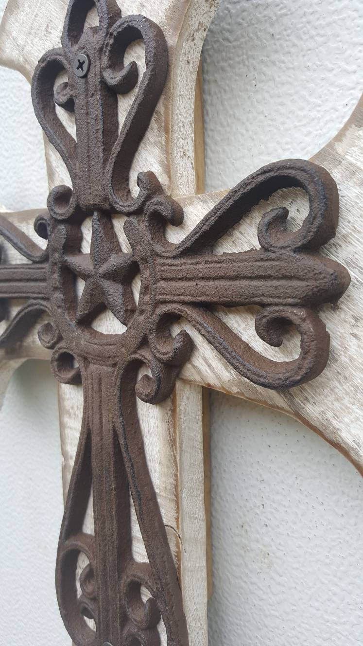 Off White Distressed Pallet Wood Rusty Cast Iron Cross Repurposed Wood ...