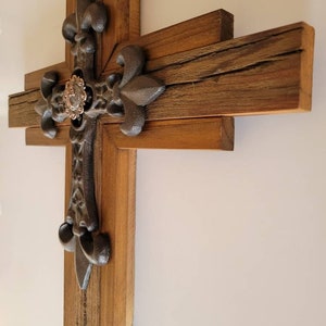 Rustic Cedar Wood Cross Natural W/ Cast Iron Fleur-de-lis Wall Hanging ...