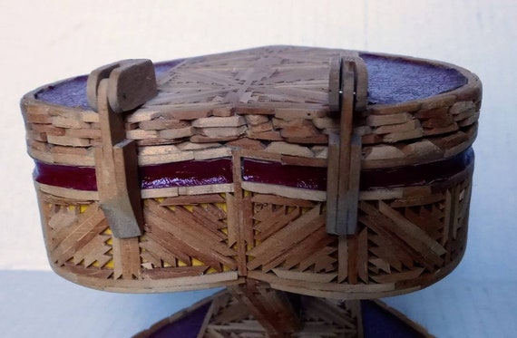 Vintage MATCHSTICK Jewelry Box Tramp Art - Gem