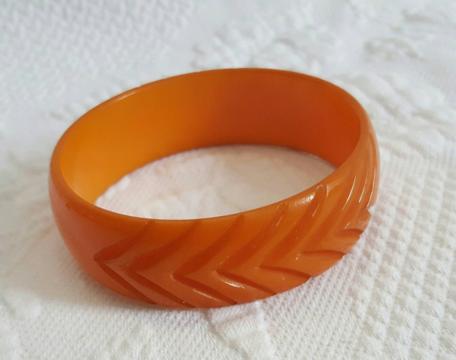 Vintage Orange BAKELITE BANGLE - Etsy