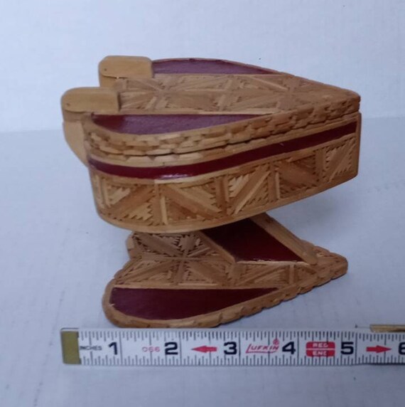 Vintage MATCHSTICK Jewelry Box Tramp Art - Gem