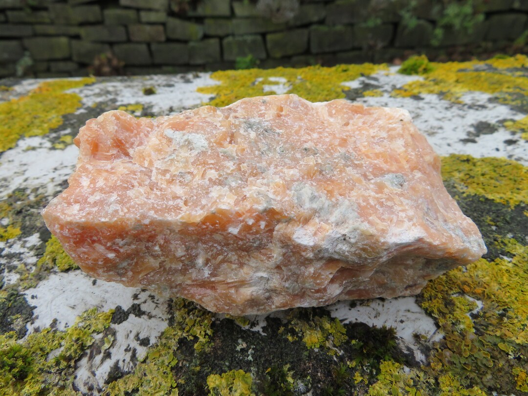 Lovely Raw Peach Calcite Ca. 11cm X 6cm X 4cm Ca. 418 Grams Stone Psy ...