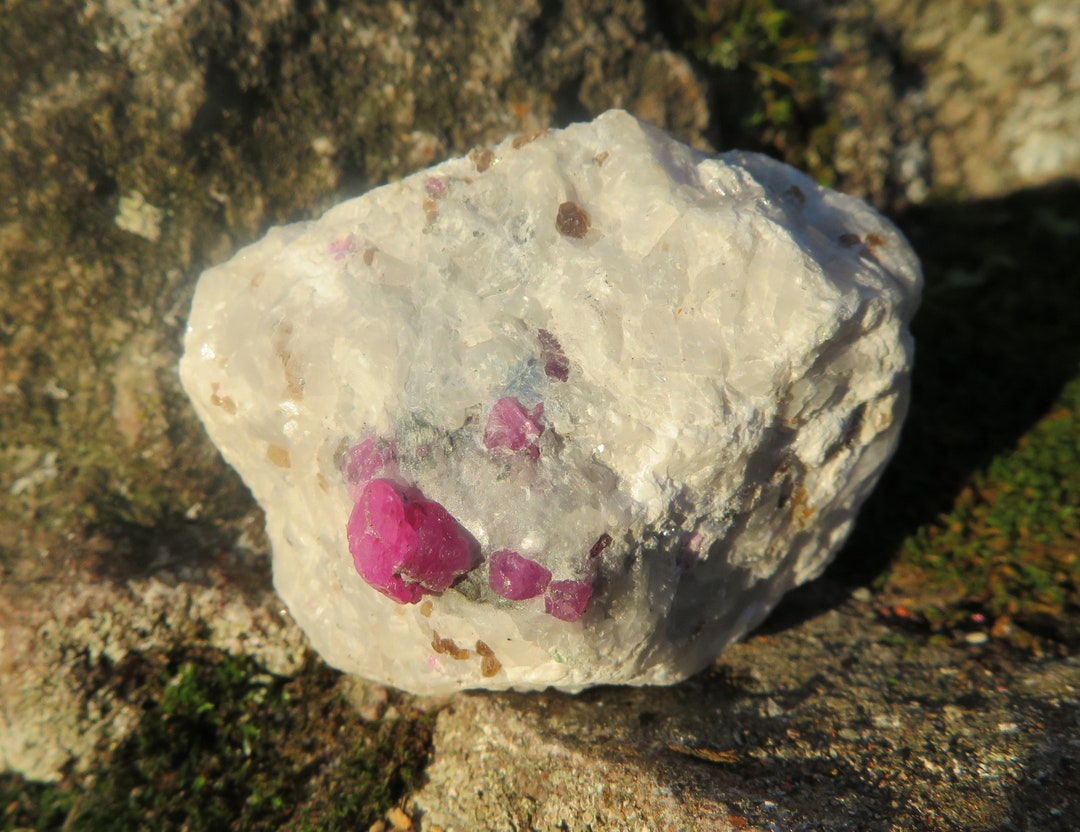Pink Ruby in Phlogopite Matrix 49 Grams a Few Crystals 4,4cmcm Goa Deco ...
