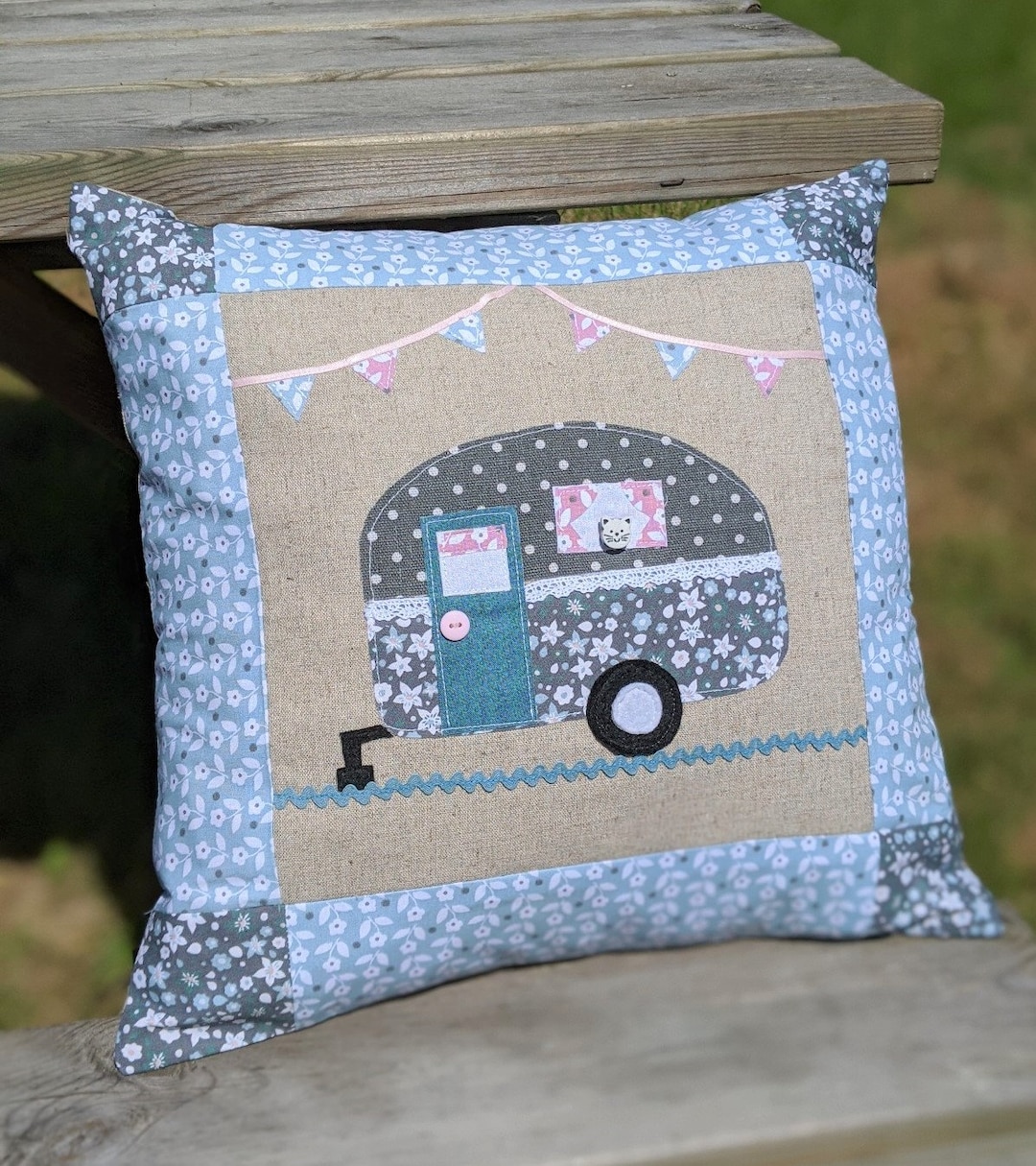 PDF DIGITAL DOWNLOAD Applique Caravan Cushion With Zip Back Sewing ...