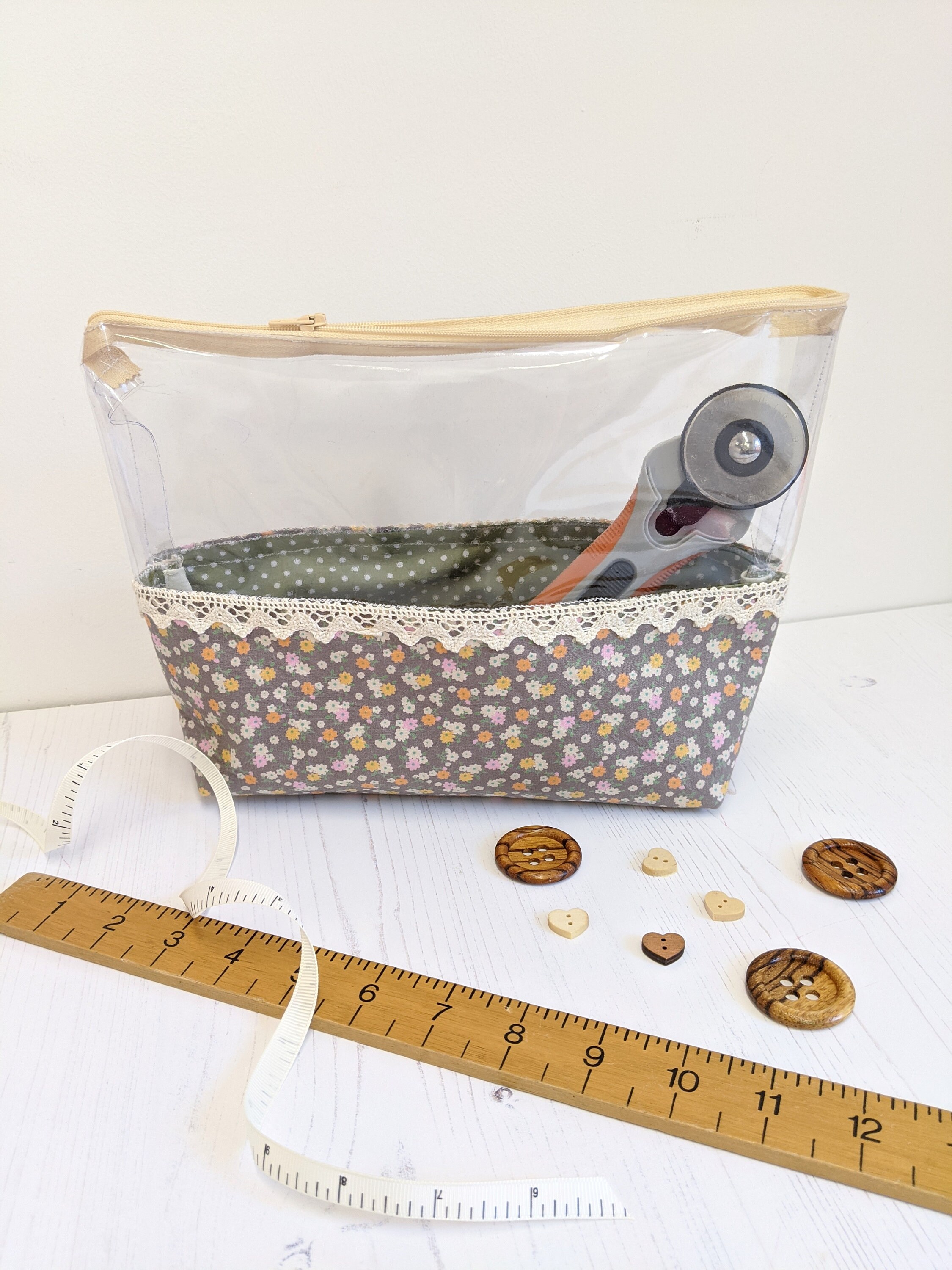 PVC topped zip pouch storage SEWING PATTERN Kits & How To Sewing ...