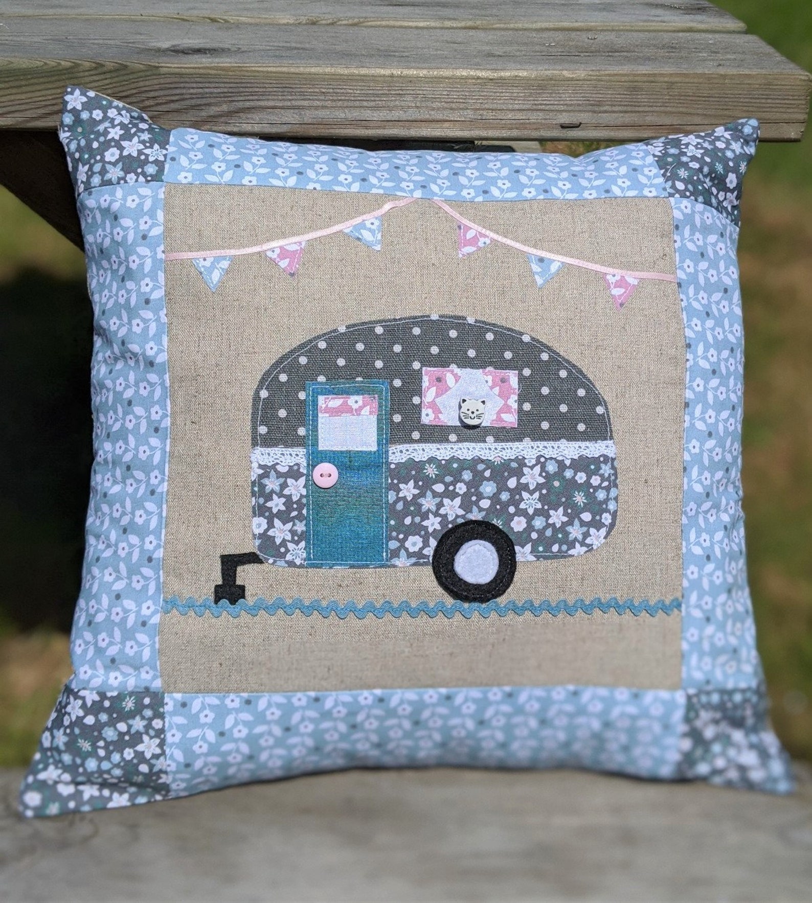 Caravan Applique Cushion With Zip Back SEWING PATTERN | Etsy UK