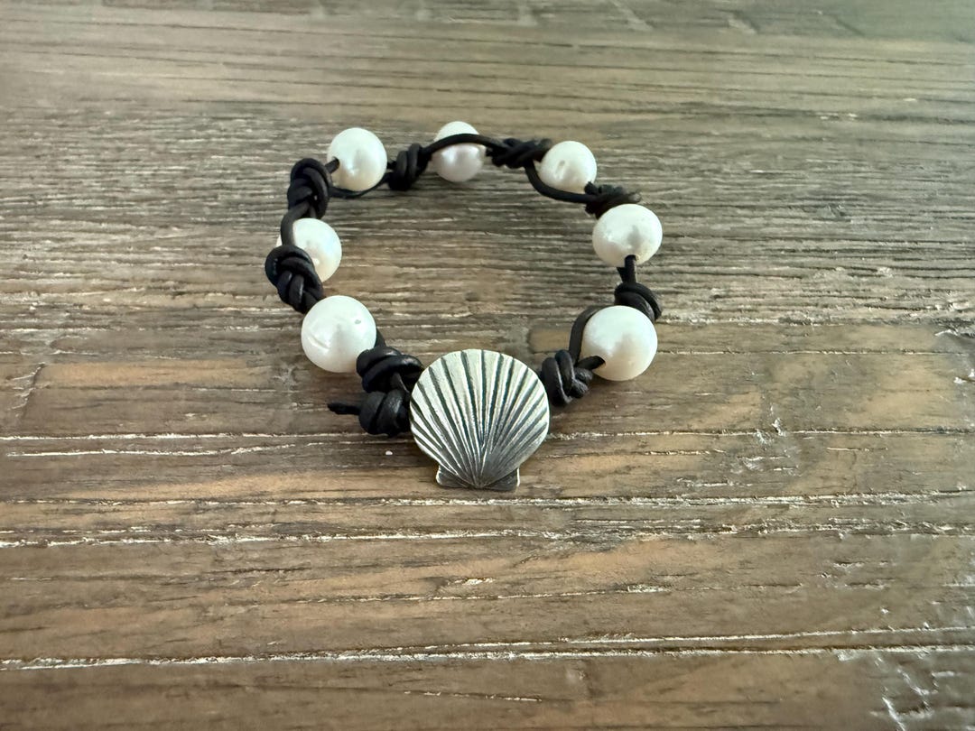 FRESHWATER PEARL & Shell Bracelet / Scallop Shell Pewter Button ...