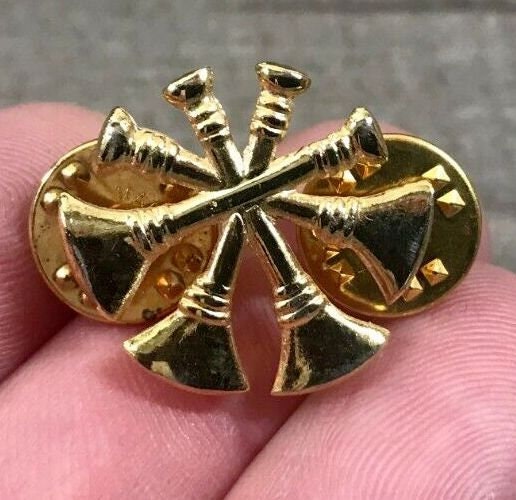 4 Crossed Horns Bugles Firefighter FD Insignia Uniform Rank Lapel Hat ...